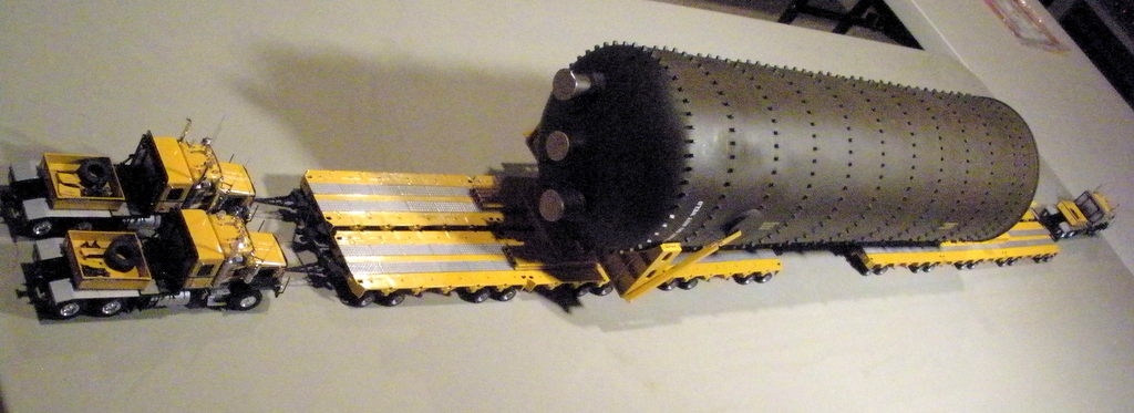 Chuck Sword - DHS Diecast Blog: Custom Painted Heavy Haul - Premay!