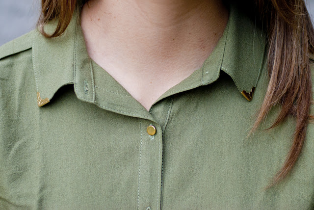 GREAT STYLING: military blouse