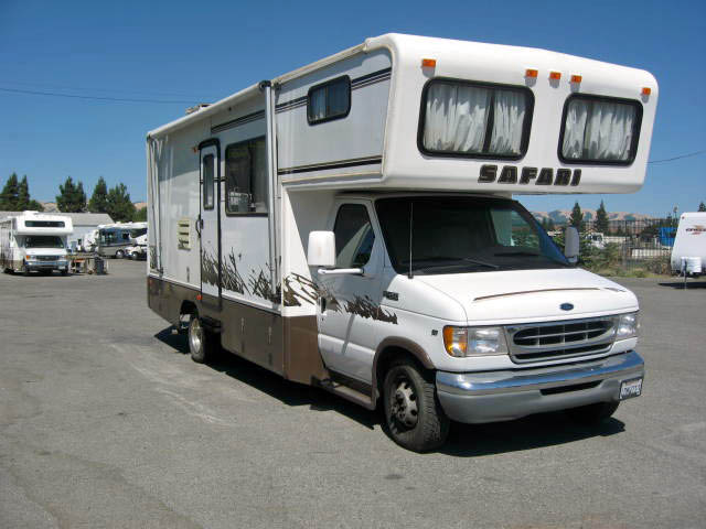 FAMILY RV BLOGGER: 1999 SAFARI SX2400 C0630C CLASS C MOTORHOME