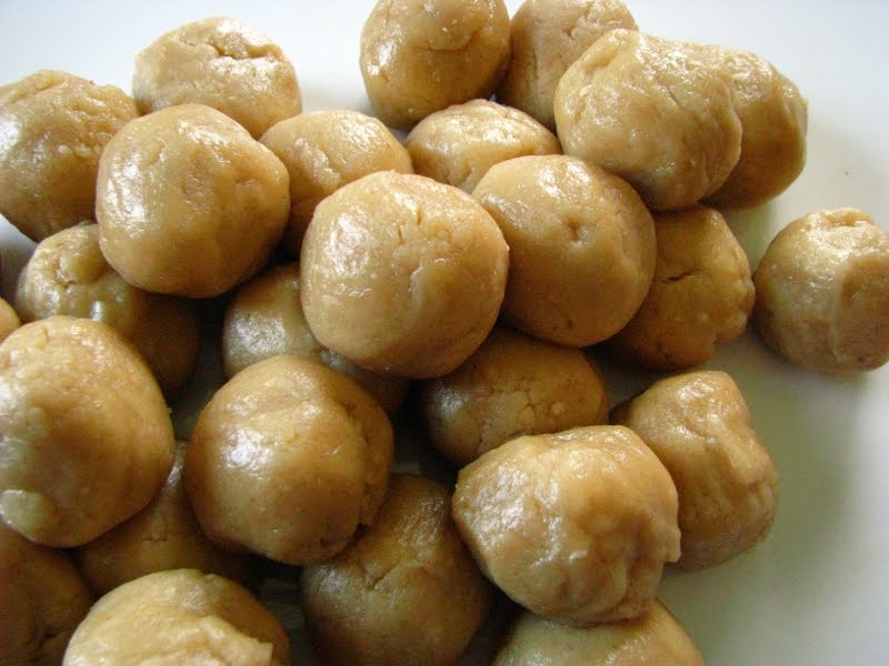 CakeWalk: Blistery Peter Reinhart Bread and Peanutty Cookies