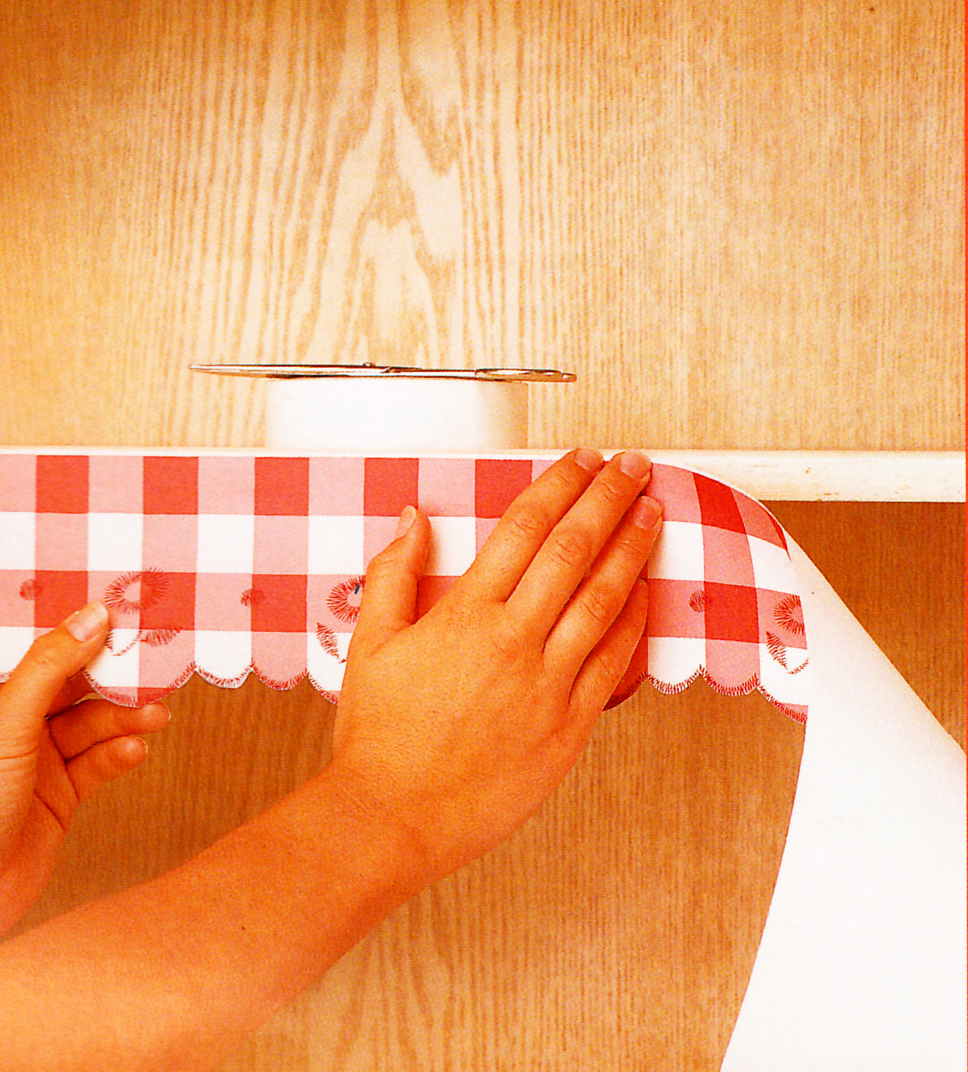 Tirai Anggun Merah Putih | Rumah Idaman Kita