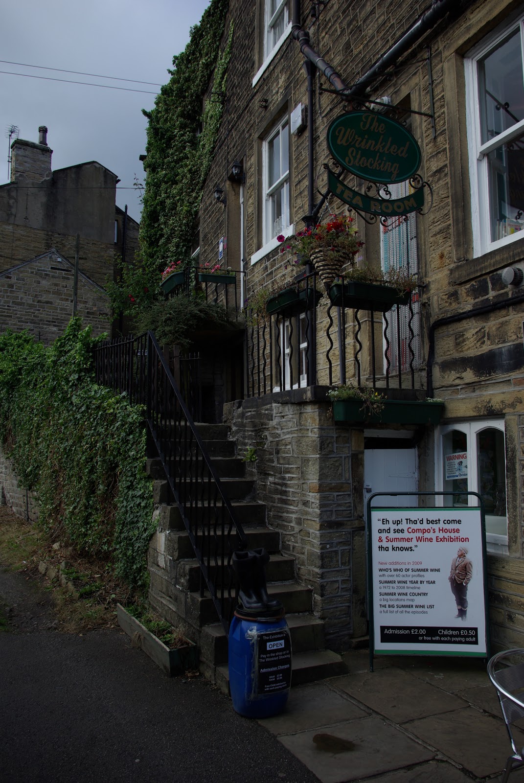 IMAGECAPTURER.: HOLMFIRTH-- (LAST OF THE SUMMER WINE ).