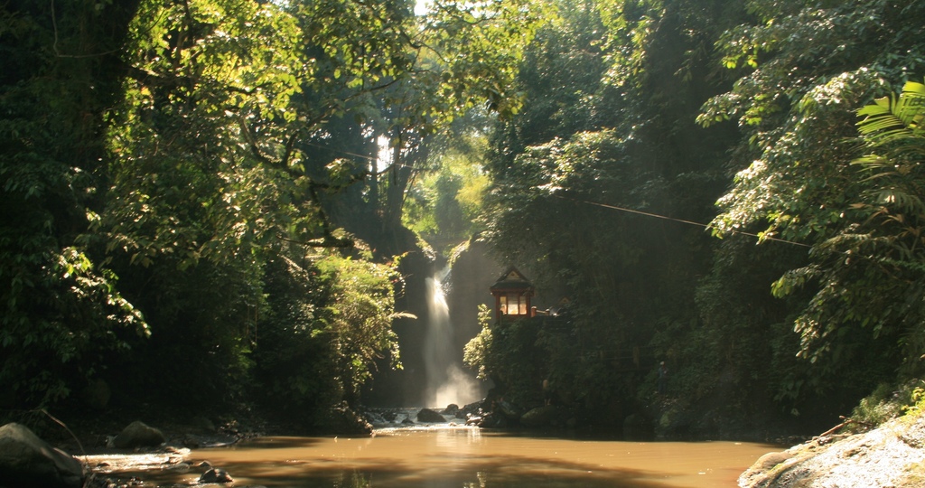 Lokasi Curug Dago Bandung, Keindahan Berbalut Nuansa Angker