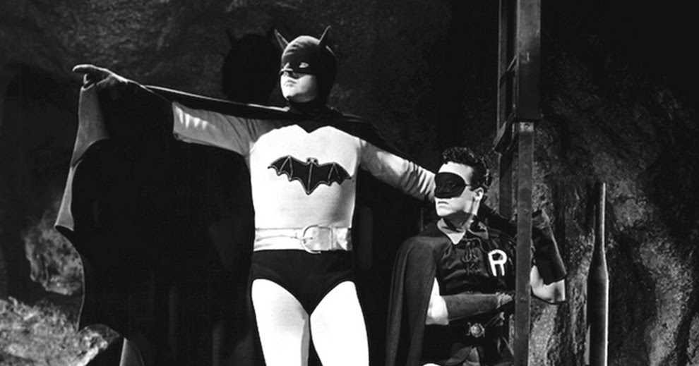 Amazing Vintage Photos of Batman and Robin From the 1943 Serial ‘Batman ...