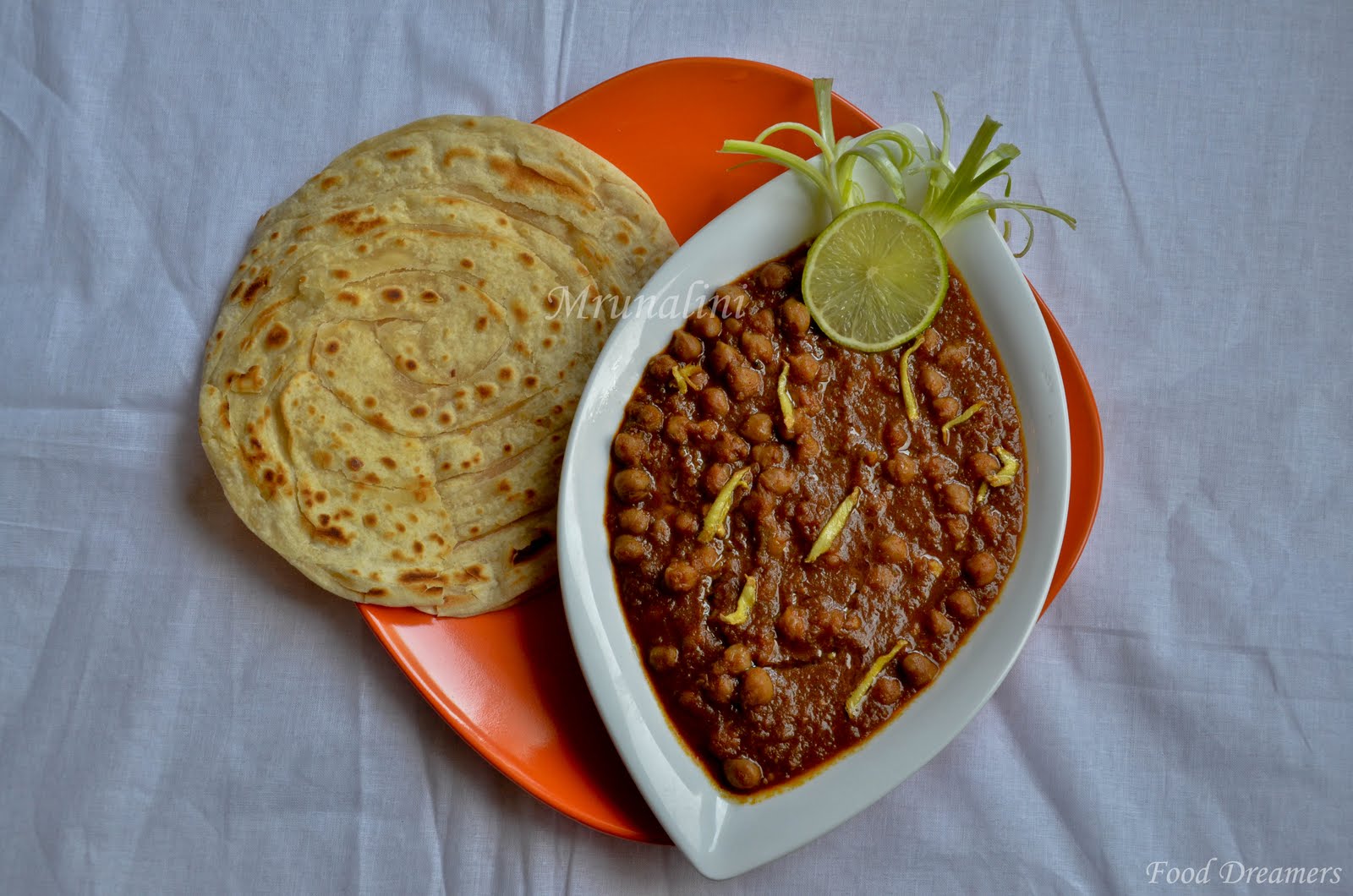 Food dreamers: Chole and Lachcha paratha (Chickpea with indian bread)