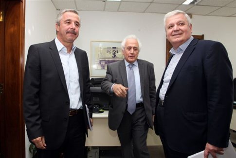 Εικονοσκόπιο News: ΣΥΝΑΝΤΗΣΗ ΑΝΤΙΠΡΟΣΩΠΕΙΑΣ ΤΟΥ ΠΑΣΟΚ ΜΕ ΕΠΙΚΕΦΑΛΗΣ ΤΟΝ ...