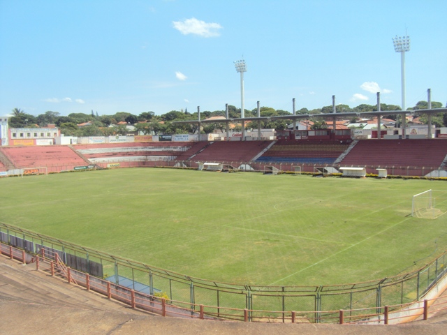 Leila Lucas de Lima : O Estádio Waldemiro Wagner em vistoria nesta ... Leila Lucas de Lima : O Estádio Waldemiro Wagner em vistoria nesta ...