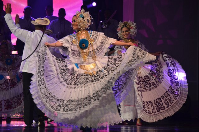 Compañía Nacional de Danzas Folklóricas de Panamá: CODAFPA EN EL MISS ...