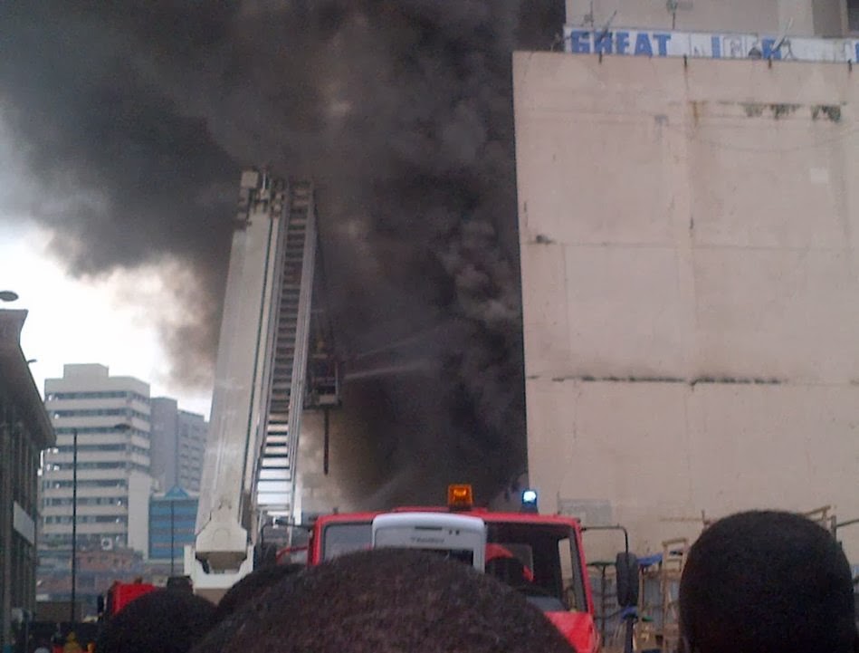 Ashmark Olakunle's Blog: BREAKING NEWS: Great Nigeria House On Fire[PHOTOS]