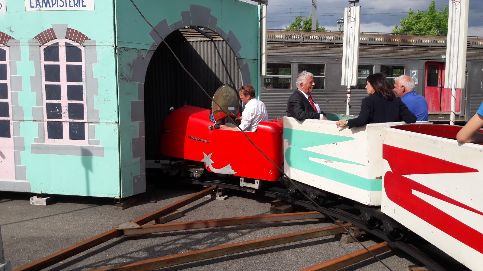 AGAPES & AVENTURES : UN TRAIN - MANEGE QUI EMBALLE MULHOUSE
