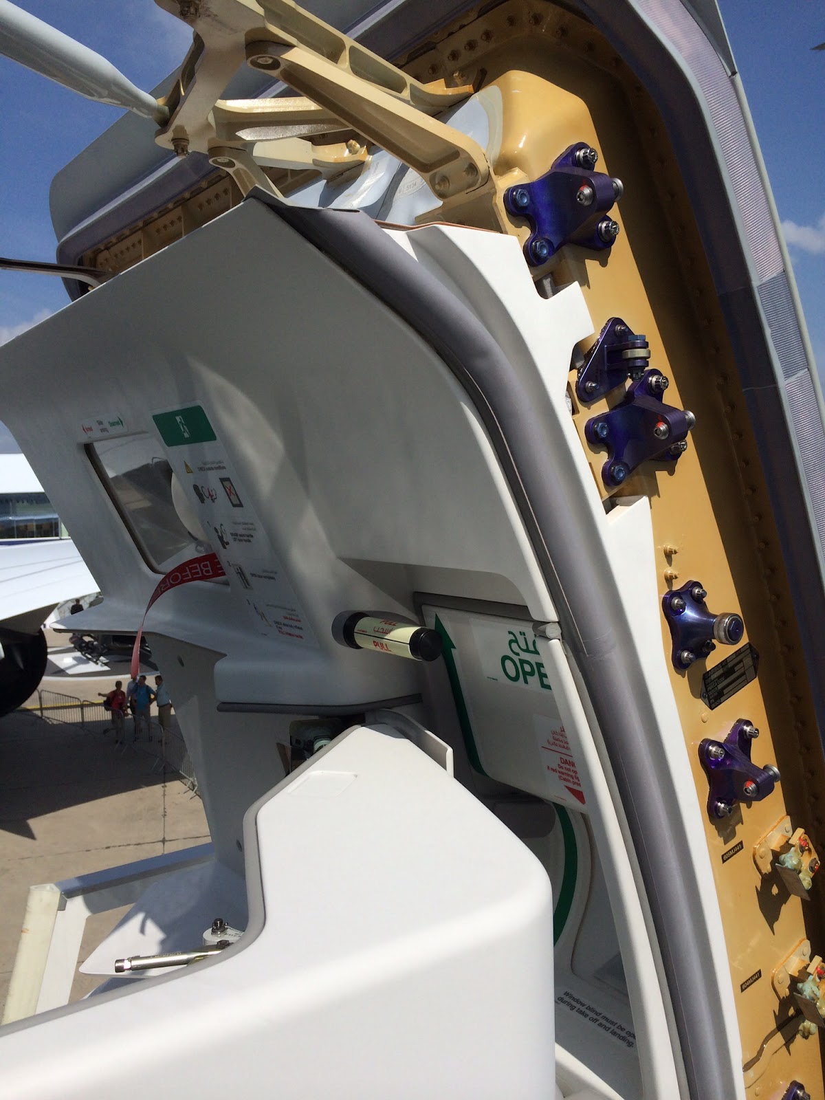 A350 XWB News: 1st PEEK thermoplastic structural component in the A350.