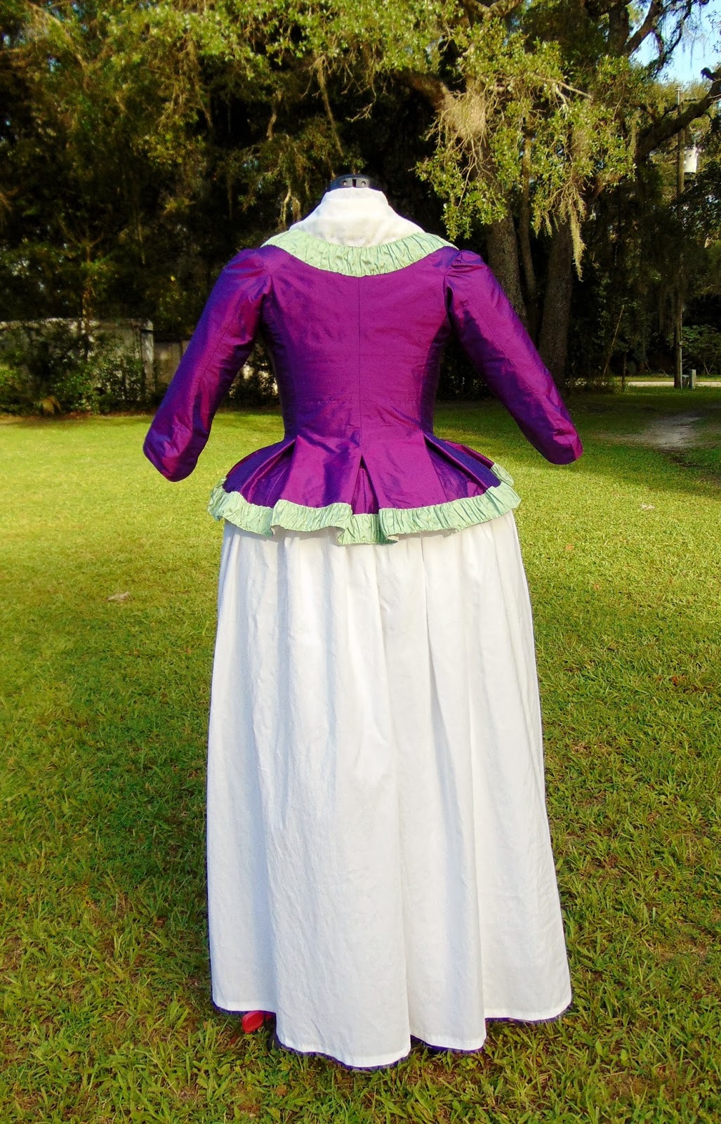 The Antique Sewist: Casaquin Jacket - Purple & Green Silk