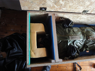 rubbergimp: bondage box