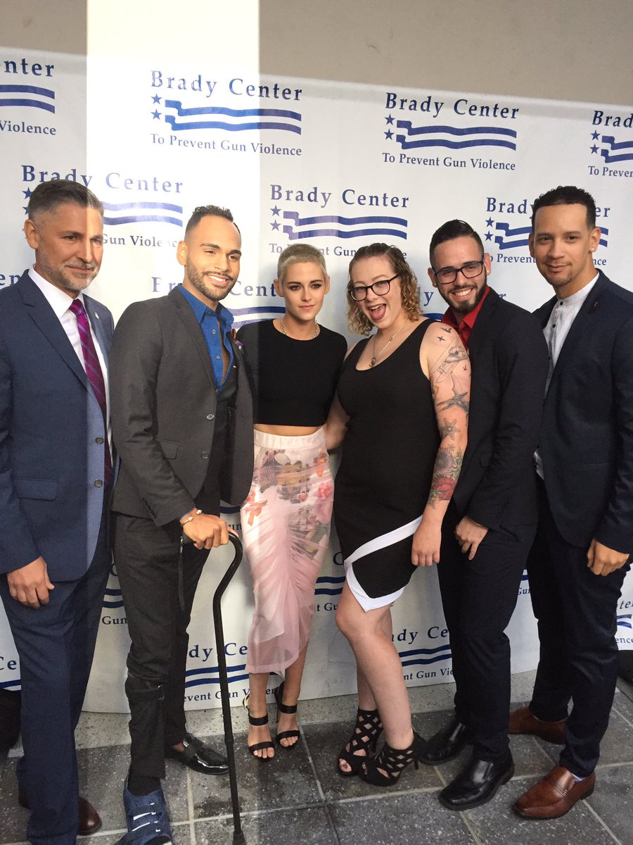 Robert & Kristen: Kristen lors du Brady Center Bear Awards Gala à Los ...
