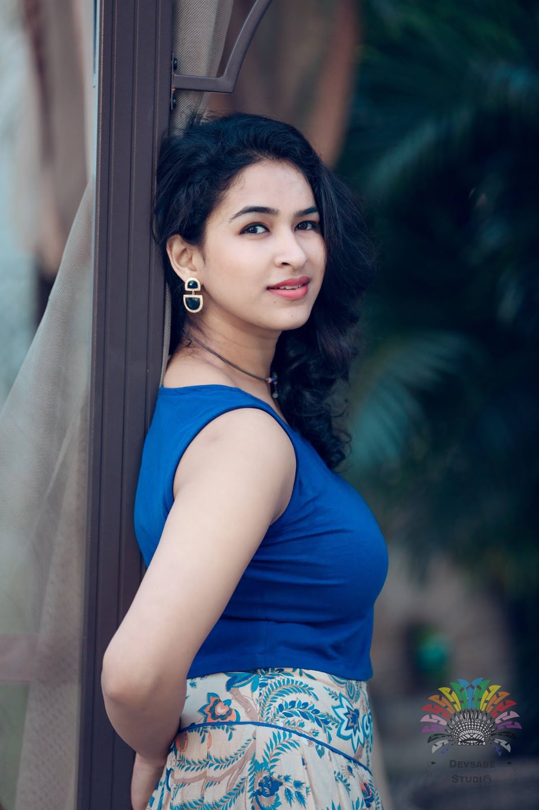 Actress Misha Ghoshal 2016 Latest HD Cute Gallery Collections | Gethu ...