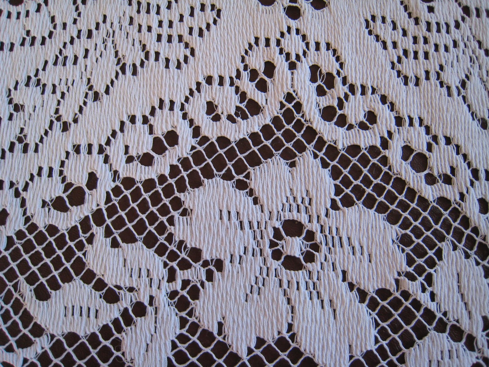 lacethread: Nottingham curtain lace