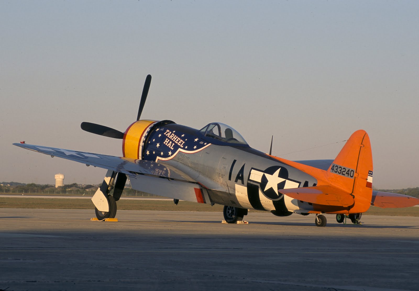 Voodoo Warrior's Military Page: Gal and Hal do the Heritage Flight