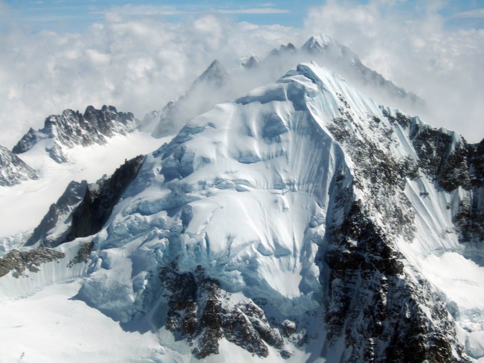 Beyond the Clouds- The Mountains, My Home: Hkakabo Razi- Myanmar's ...
