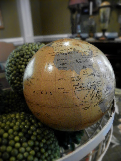 Ramblings of a Southern Girl: The Whole World in His Hands - Mini ...