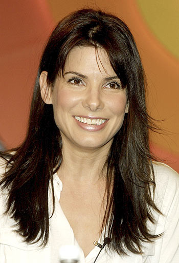 Sandra Bullock Hairstyle Trends