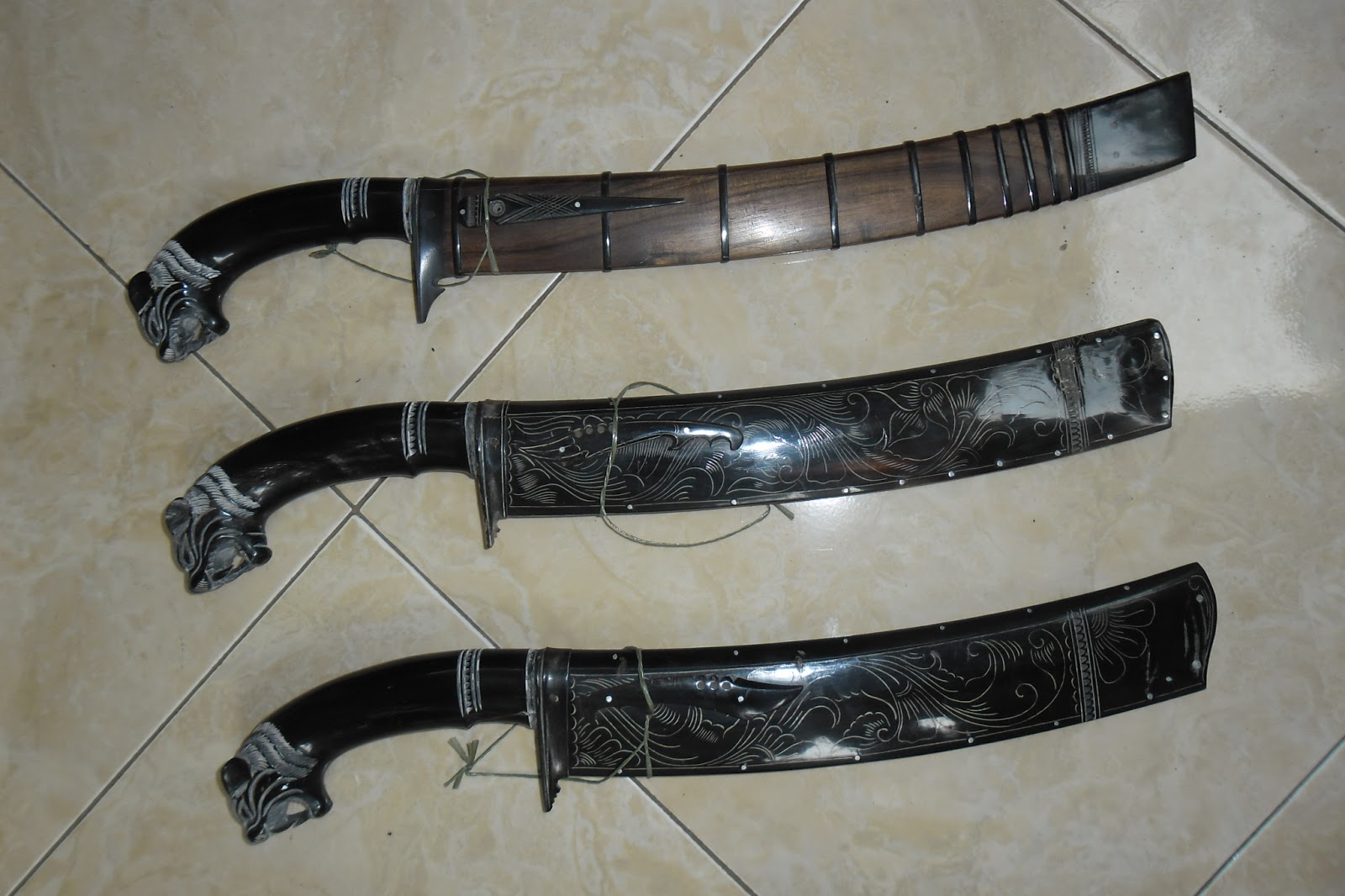 Golok Galonggong Manonjaya: GOLOK MACAN HITAM