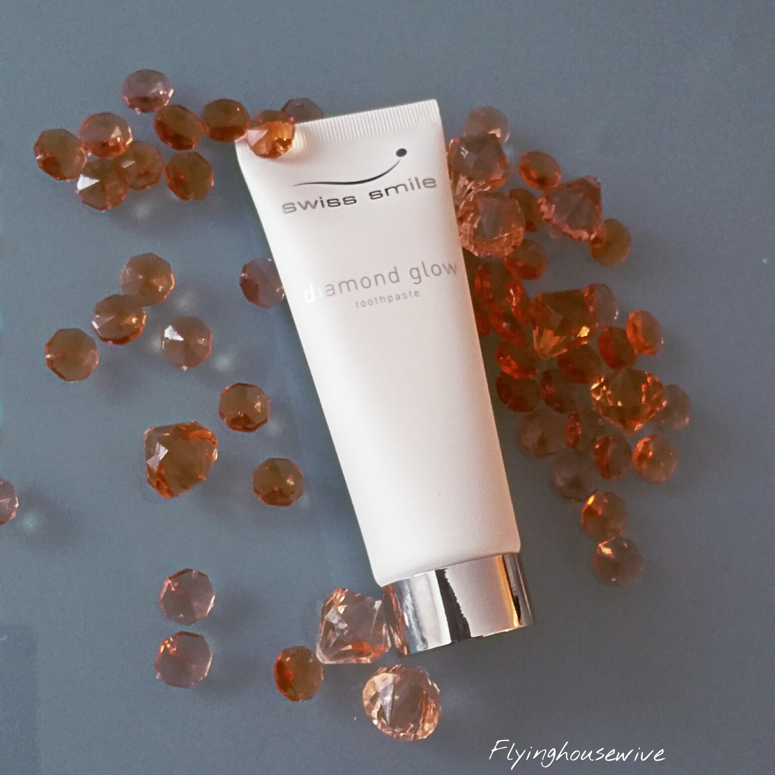Swiss Smile Diamond Glow Toothpaste - FLYINGHOUSEWIVES