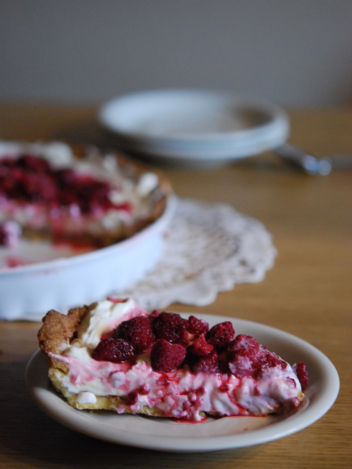 Raspberry and mascarpone tart - Foodie Sisters