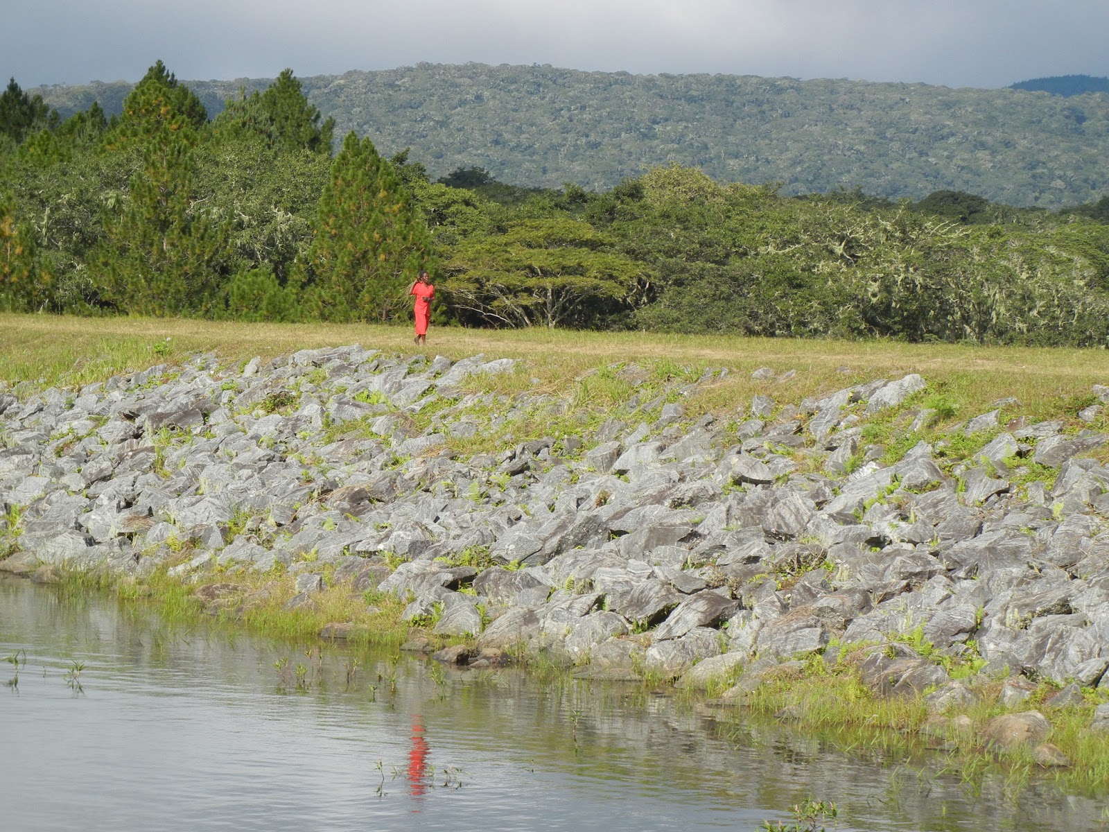 Leo in Malawi: Dam Galiva near Mzuzu