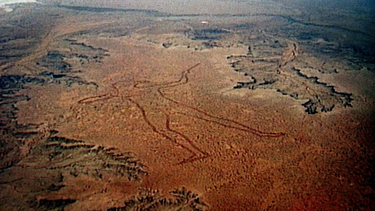UFO mania: Largest Geoglyph in the World: The Mysterious Marree Man of ...