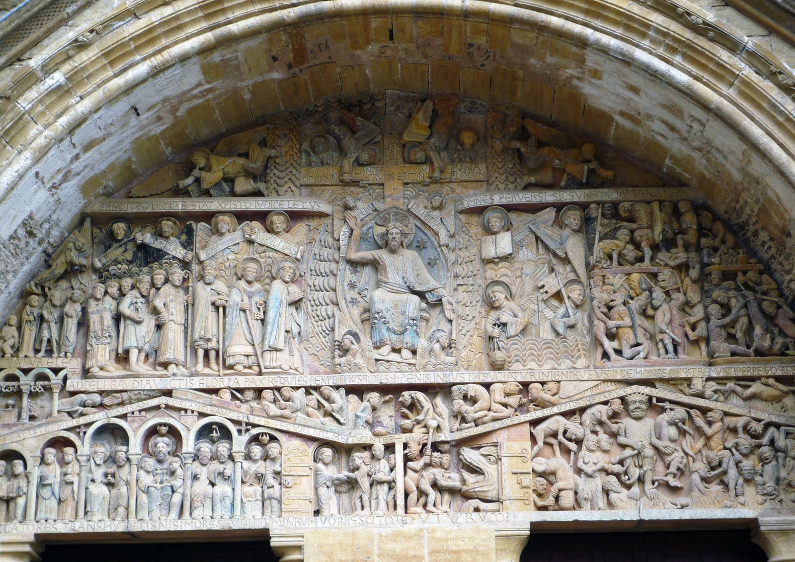 Photo blog: Conques-the church