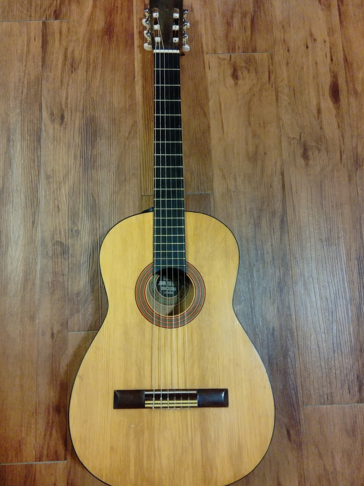 [Mattwins]: Juan Estruch Classical Acoustic Guitar Review and Mods