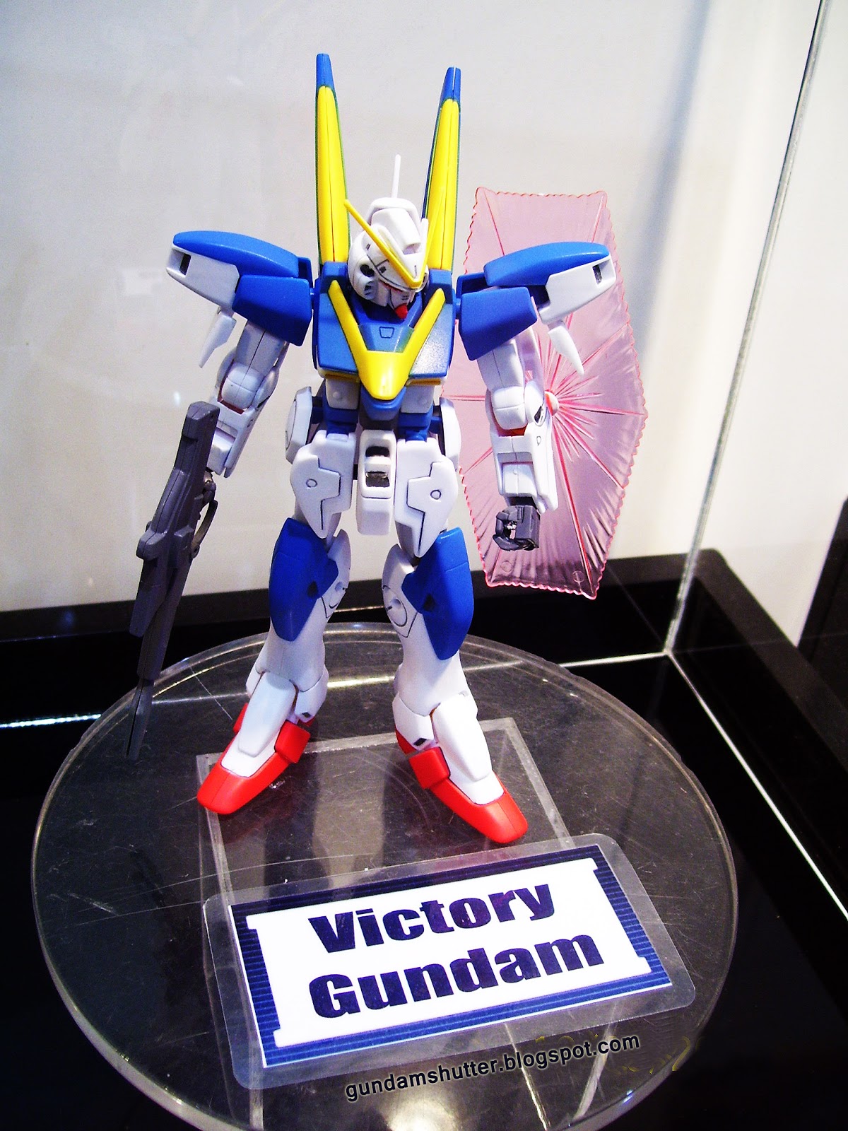 Gundam Shutter - Gunpla Photography: Master Grade UC Gundam Photos from ...