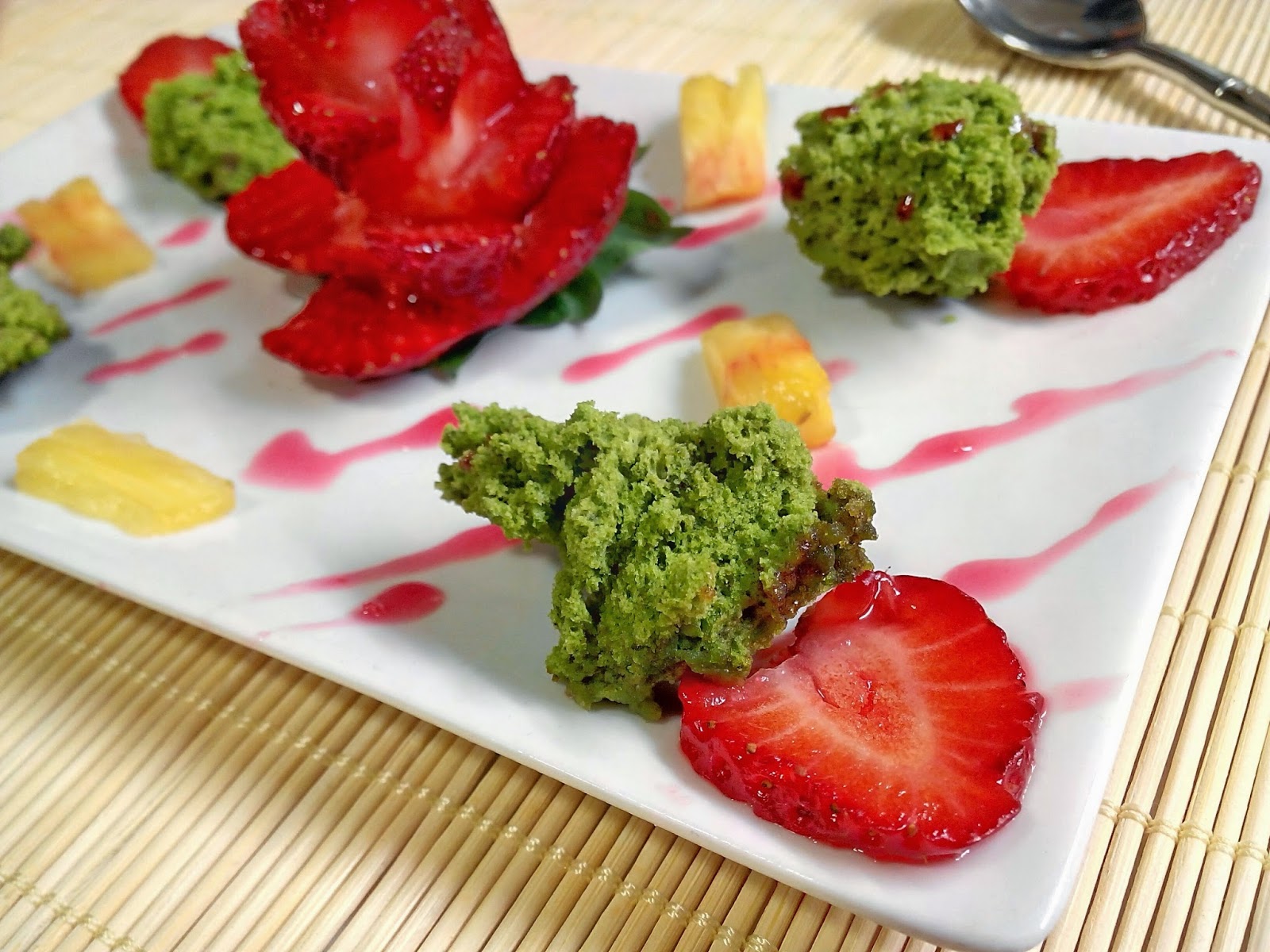 El Reino de las Fresas: Mugcake de te matcha con frutas