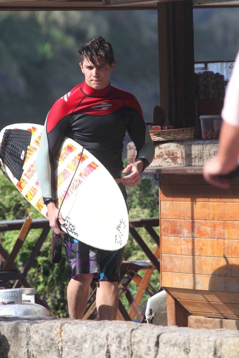 Oh yes I am: Romulo Arantes Neto Hits The Waves