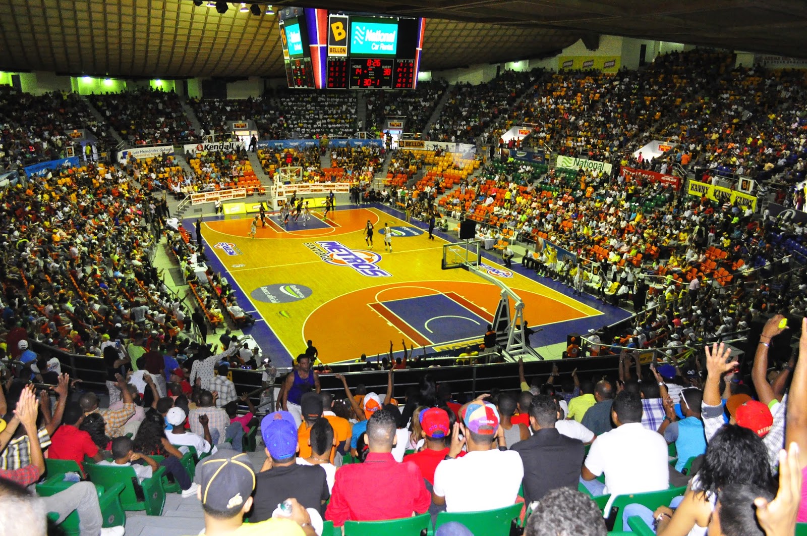 LO QUE PASO HOY: HURACANES INUNDAN GRAN ARENA DEL CIBAO; AHOGARON ...
