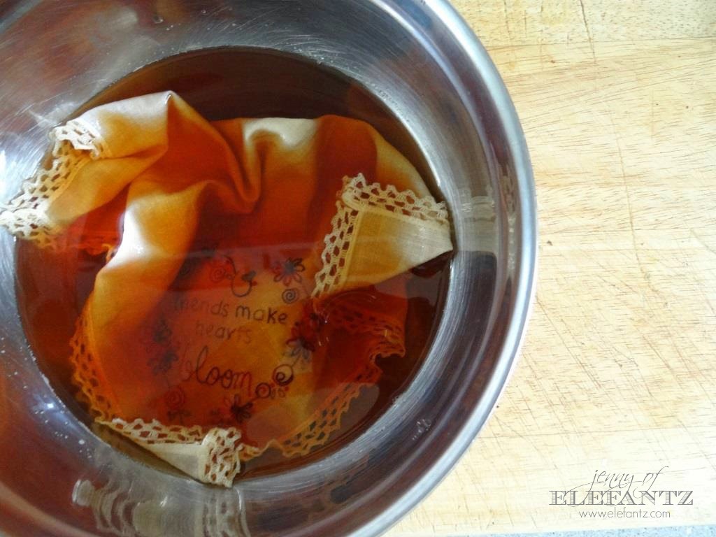 Jenny of ELEFANTZ: TUTORIAL: how to tea dye - simply...
