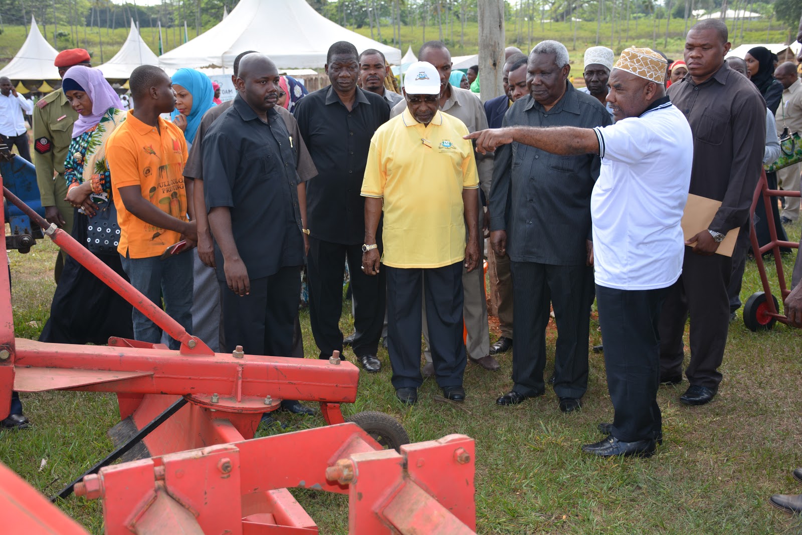 WAKALA WA SEREKALI WA HUDUMA ZA MATREKTA NA ZANA ZA KILIMO