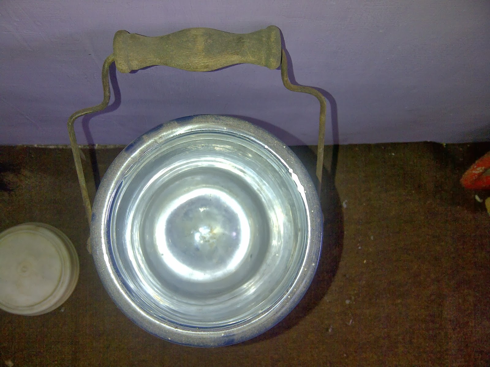 Koleksi Antik Anggoro Solo: Termos Es Lilin Lawas