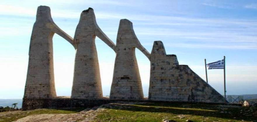 E-RODIOS: 16 Δεκεμβρίου 1803 οι Σουλιώτισσες χορεύουν το χορό του Ζαλόγγου