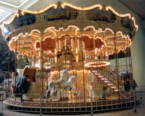 Our Nostalgic Memories: Cinderella City Mall