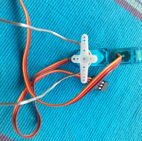 Arduino Robot 1 - The InsectBot | The Engineer's Spot!