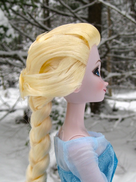 The Disney Store's "Singing Elsa" Doll from the Movie "Frozen" | The ...