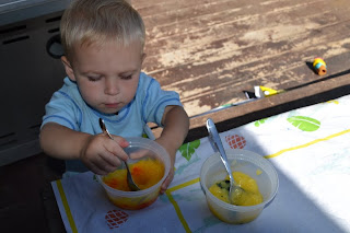 Nifty Thrifty & Thriving: Crafting with your Kids: Pudding Painting