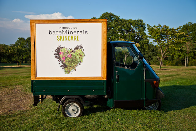 Victoria Quarter: bareMinerals Smoothie Van visits the VQ