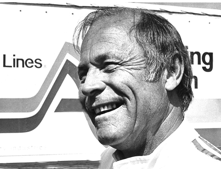 Pay 'n Pak Racing History: Muncey buys Pay 'n Pak