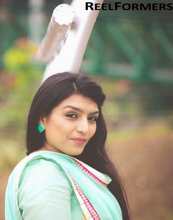 Punjabi Singer Rupinder Handa Beautiful HD Wallpapers Images Collection