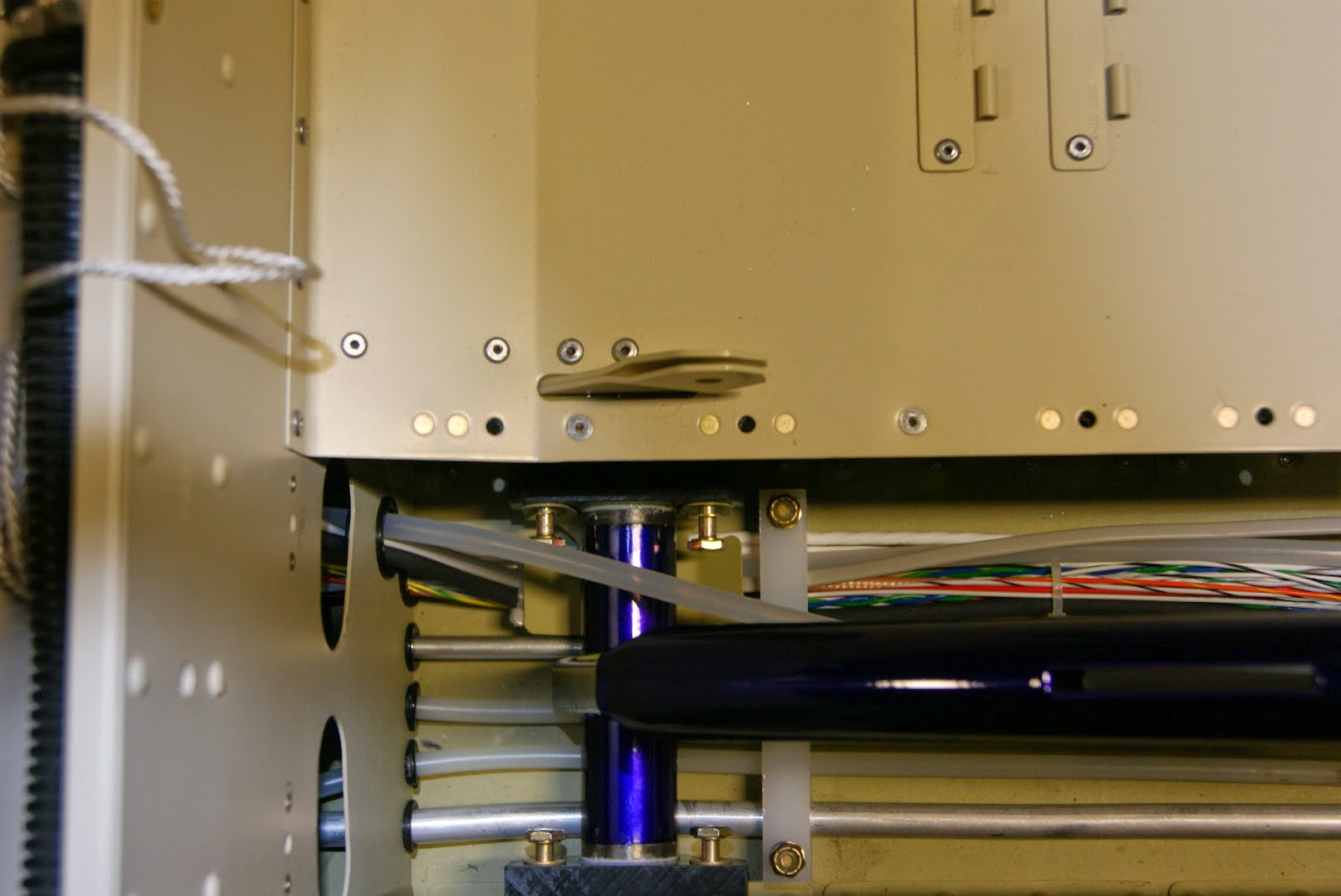 DOG Aviation John's RV-12 Blog: Static Air Tubing Creates Conflict With ...