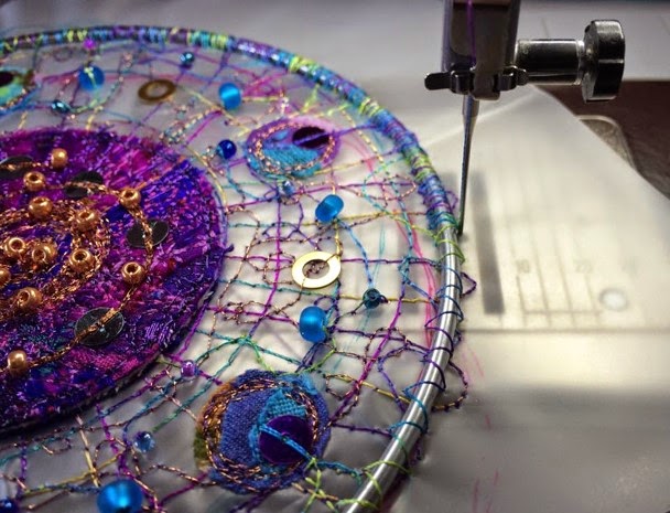 Art Threads: Friday Inspiration - Isobel Moore