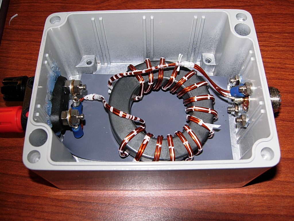 W7YV Ham Radio: RF Baluns and 20M Vertical Antenna Photos