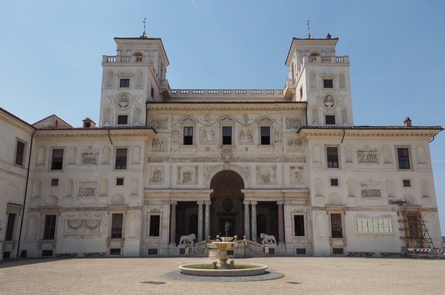 Italy: The Villa Medici B&B- the poshest Bed & Breakfast in Rome